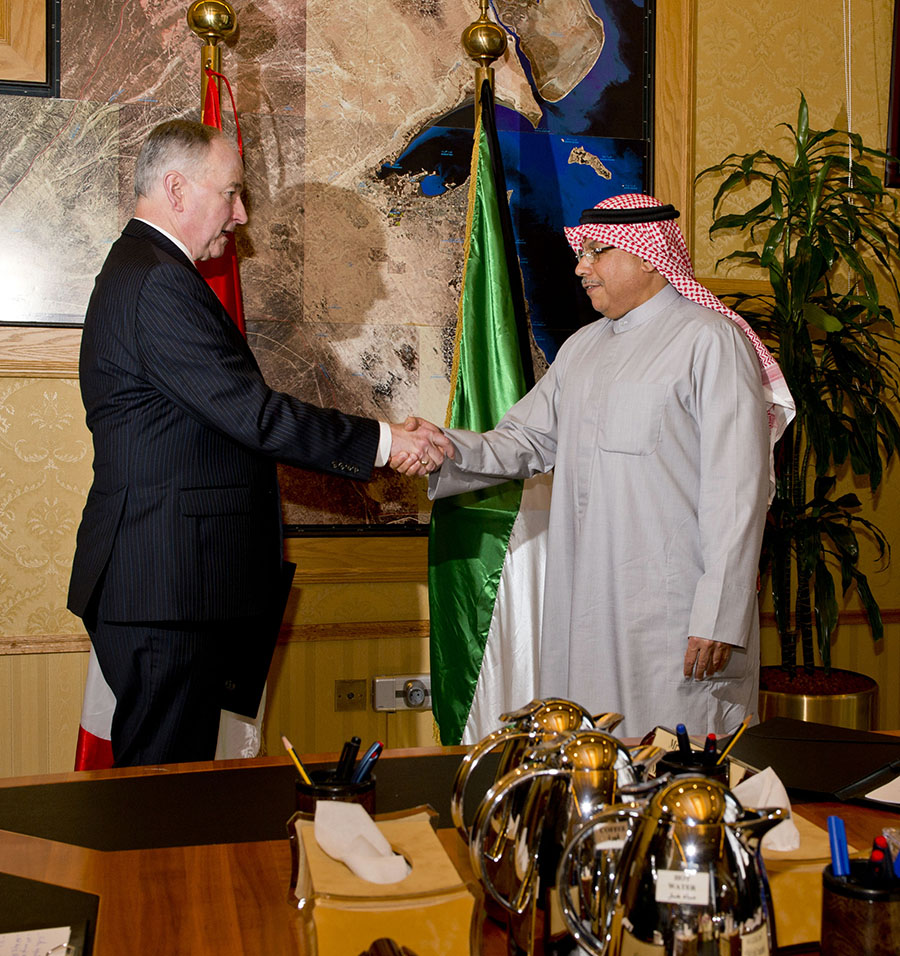 Defence Minister Rob Nicholson visits Kuwait